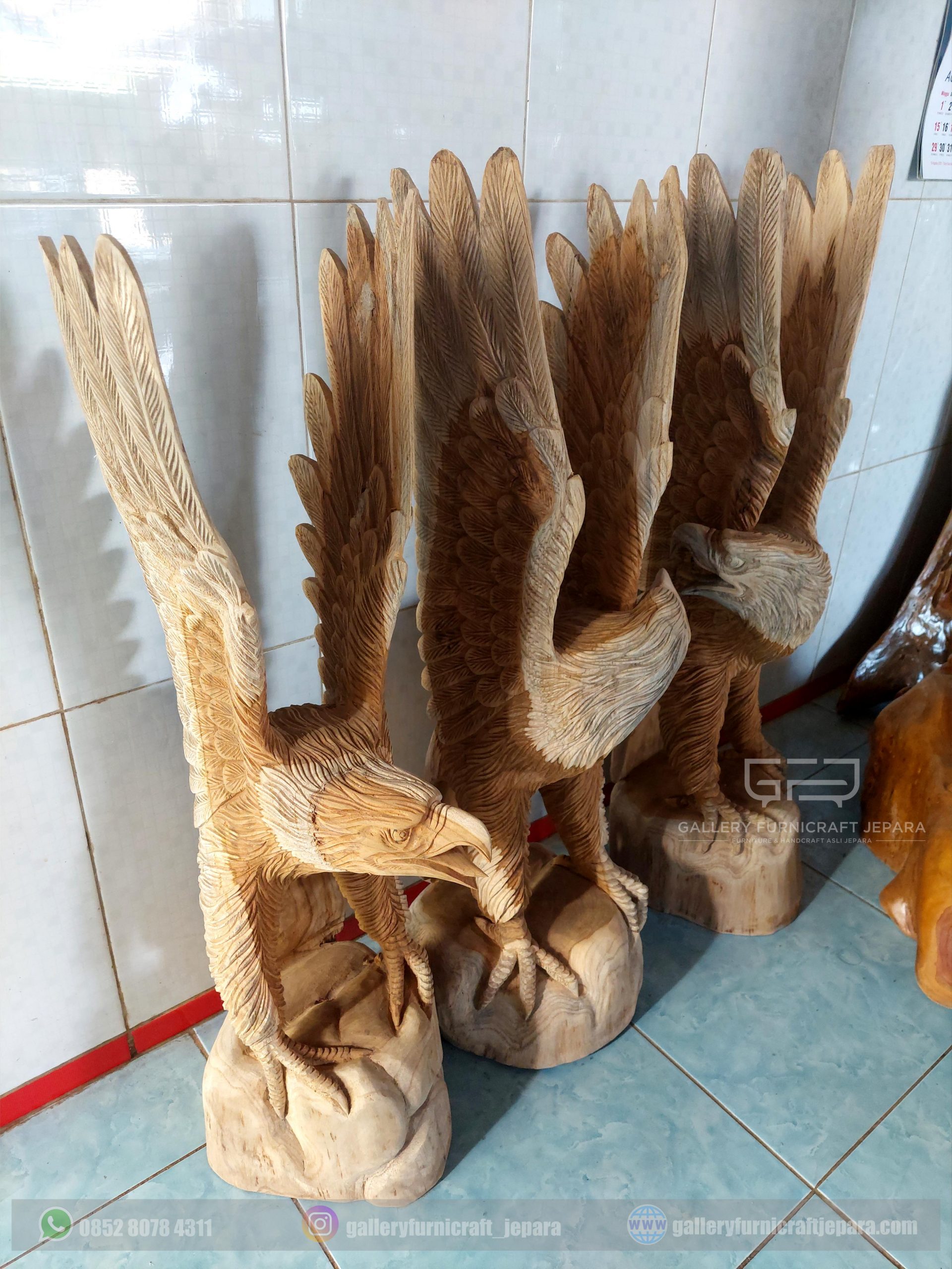 Koleksi Patung Burung Elang Kayu Jati – 90cm – Gallery Furnicraft Jepara