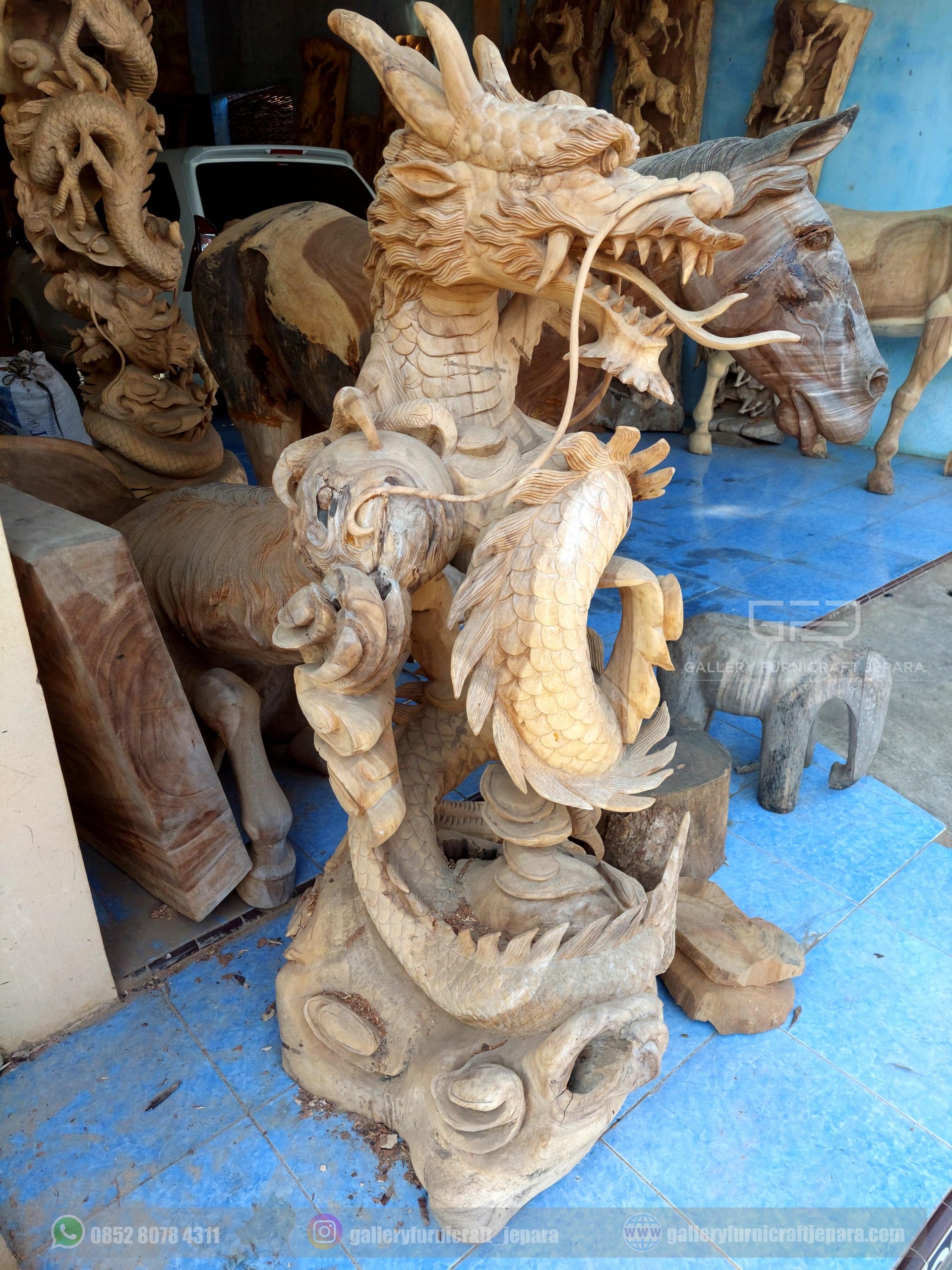 Patung Naga Melingkar – Suar Wood Solid 80×160 – Gallery Furnicraft Jepara
