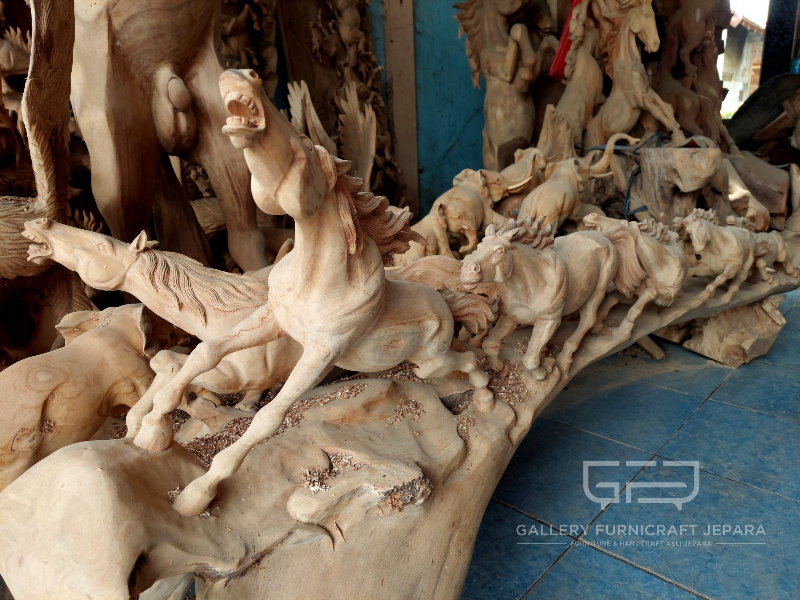 Relief Patung Kuda Kayu Jati Solid – panjang 240cm – Gallery Furnicraft ...