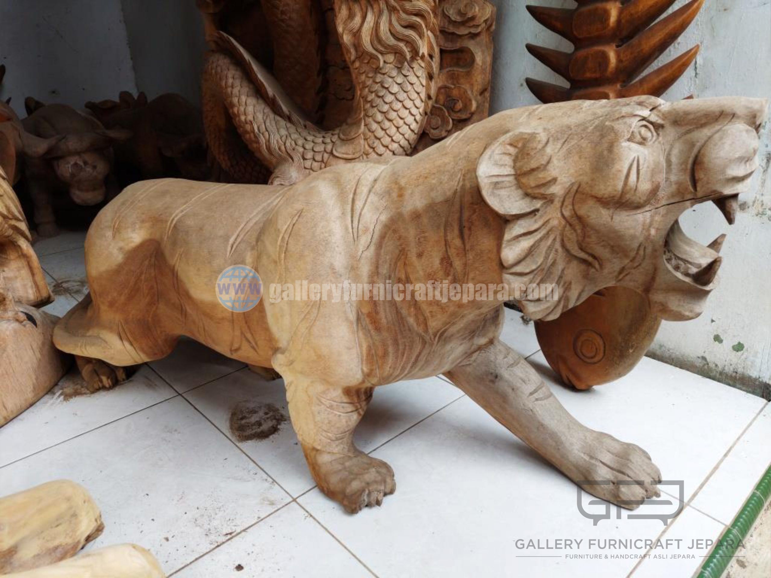 Patung Macan Kayu Trembesi Solid – 120x55cm – Gallery Furnicraft Jepara