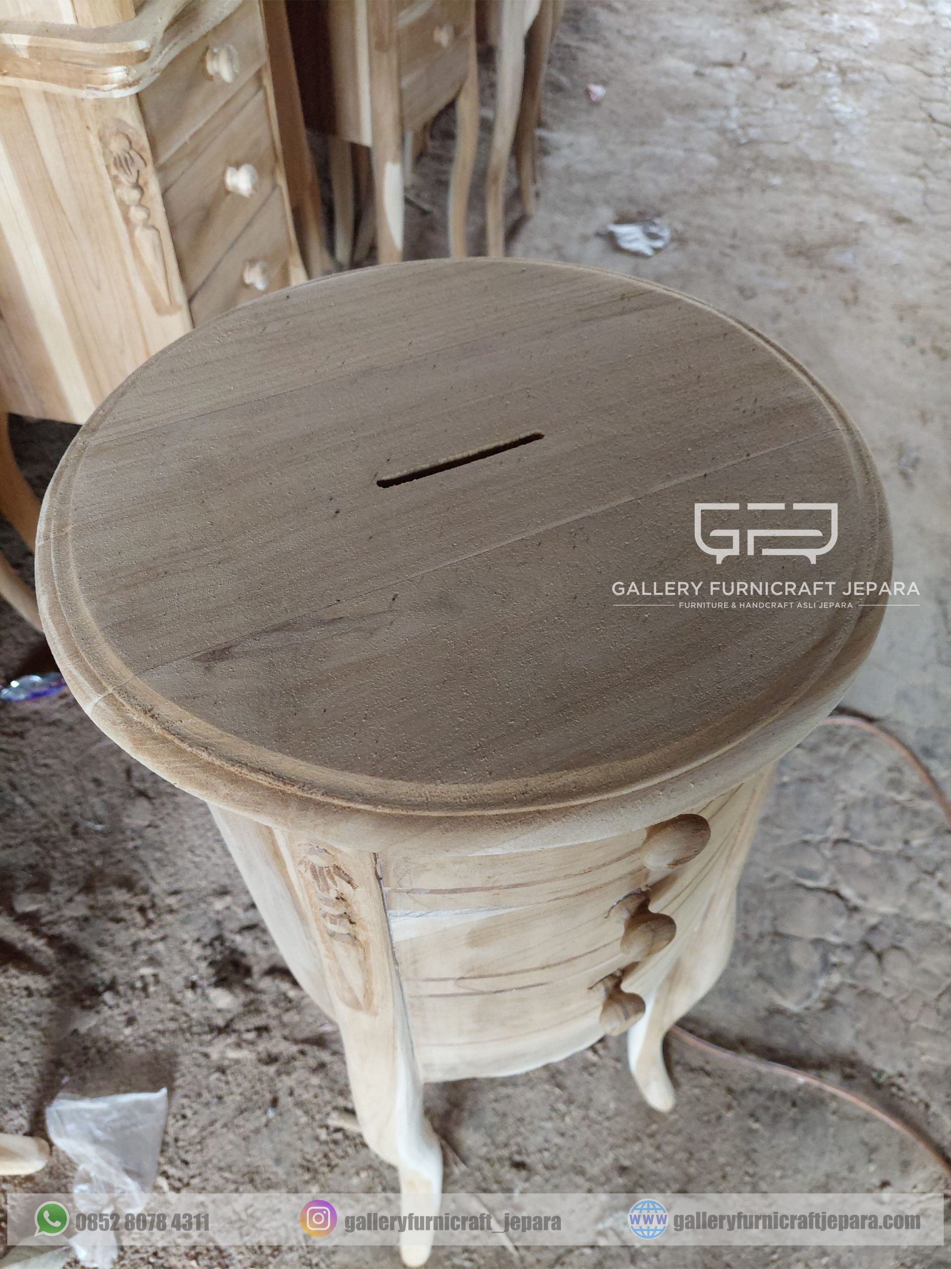 Nakas Hias Bulat Celengan Kayu Jati Unfinish – 30x30x70cm – Gallery ...