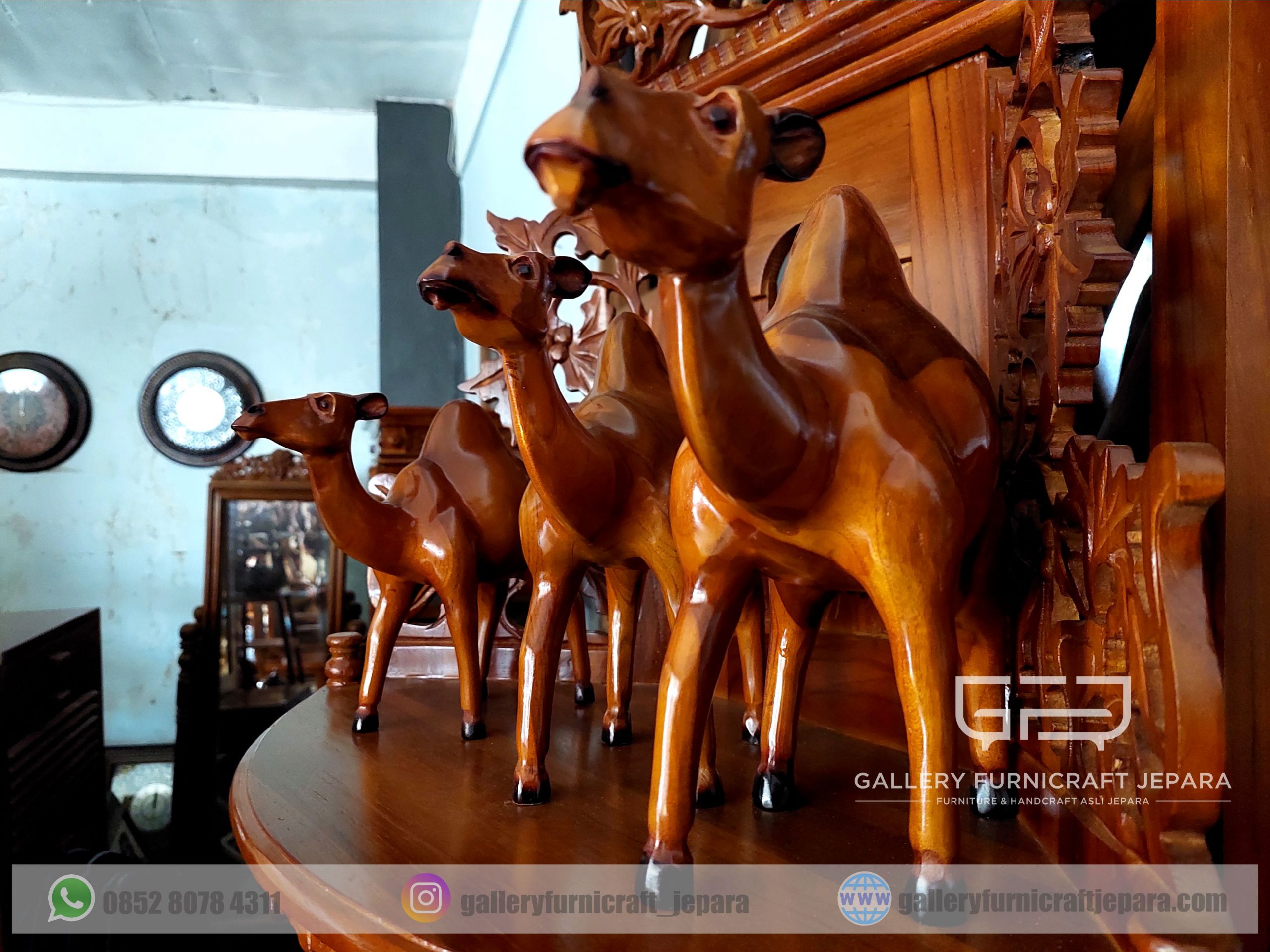 Patung Dekorasi Set Unta kayu Jati – Gallery Furnicraft Jepara