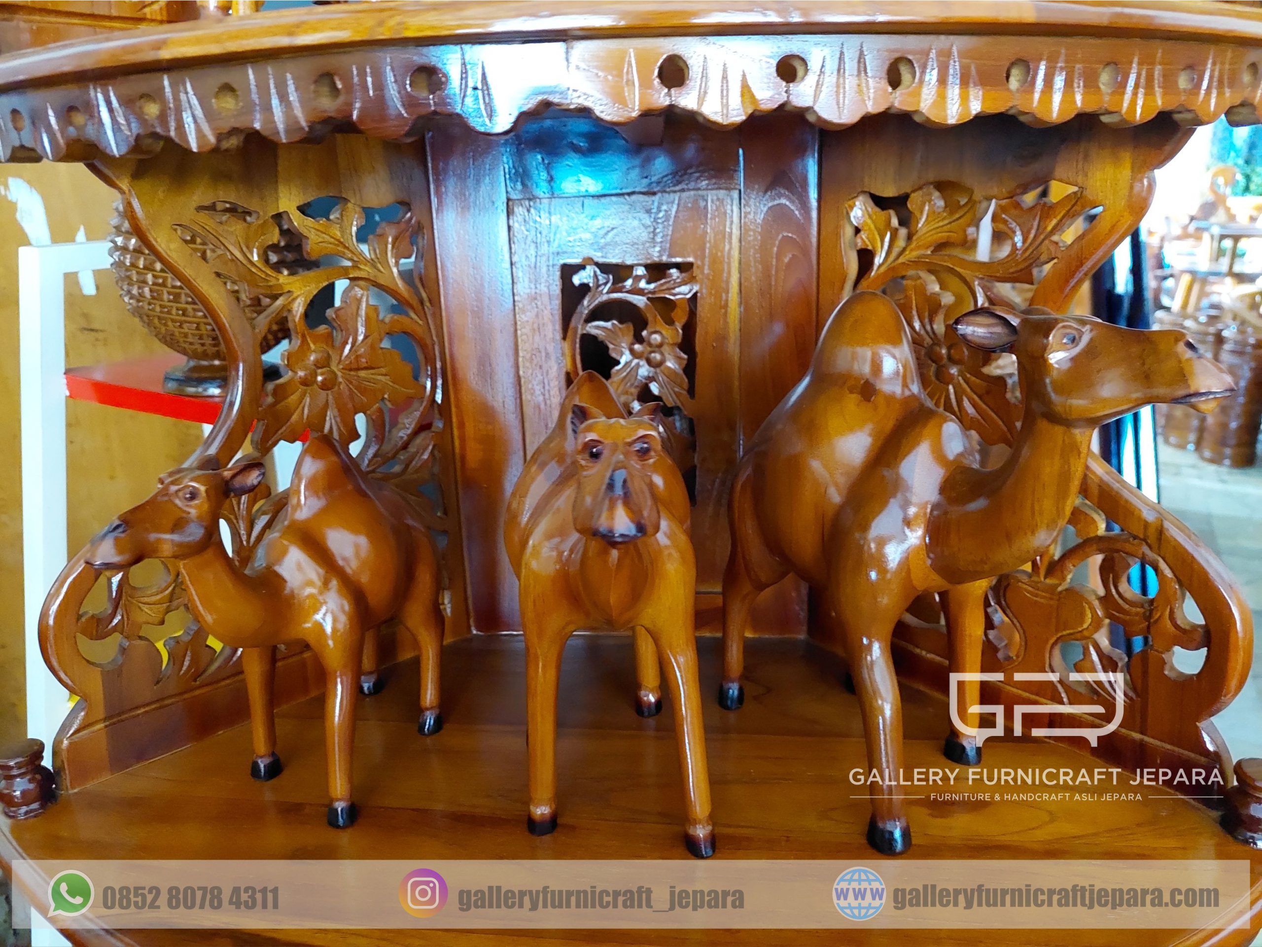 Patung Dekorasi Set Unta kayu Jati – Gallery Furnicraft Jepara