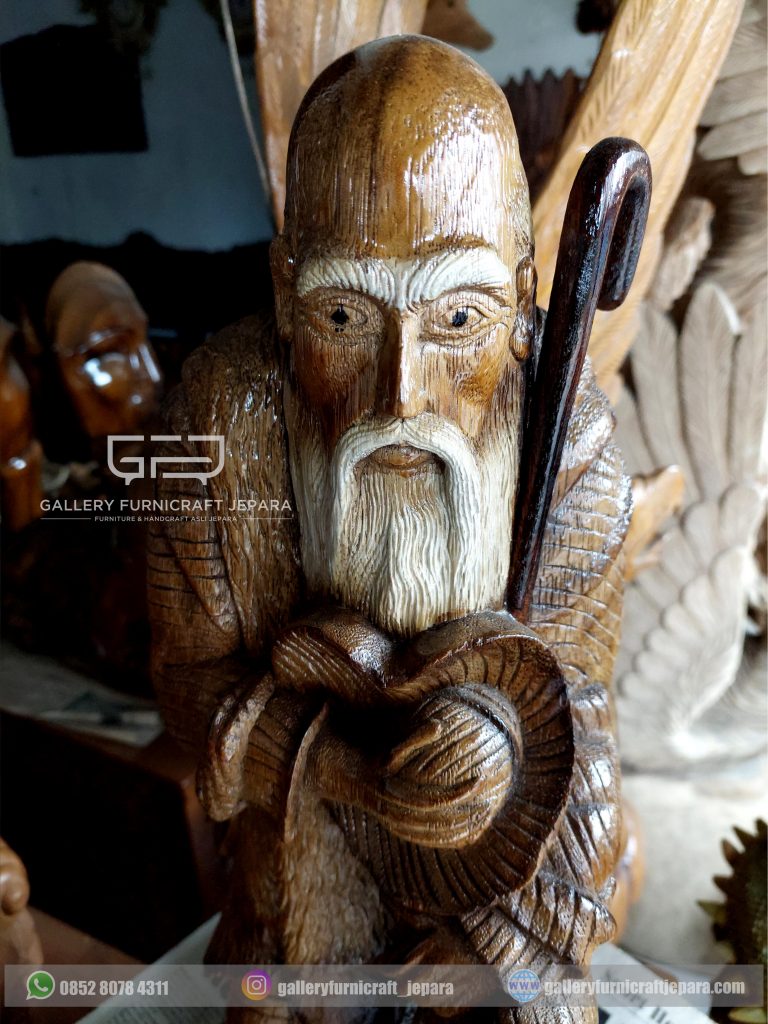 Patung Pak Tua Kayu Suar 50cm – Gallery Furnicraft Jepara